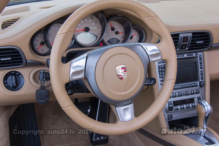 Grey Porsche 911 2008 in Tallinn, with an engine capacity of 3.60 L and mileage of 52 thousand km for 60900 €, photo 24 on AUTOMOTO.COM.LV