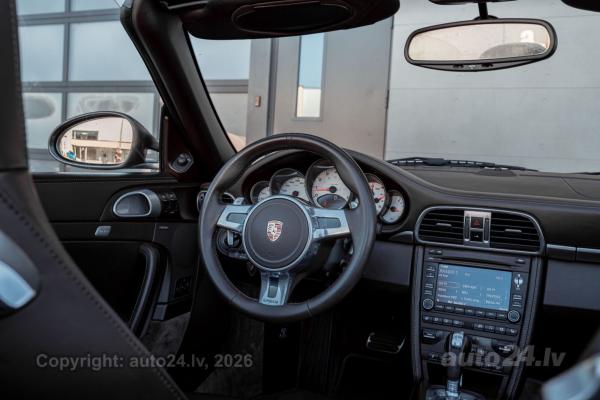 Grey Porsche 911 2011 in Tallinn, with an engine capacity of 3.80 L and mileage of 113 thousand km for 68900 €, photo 10 on AUTOMOTO.COM.LV