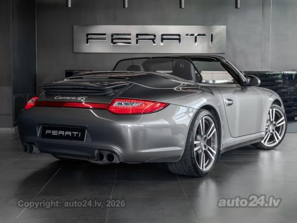 Pelēks Porsche 911 2011 Tallina, ar dzinēja tilpumu 3.80 L un nobraukumu 115 tūkst. km par 69900 €, foto 3 vietnē AUTOMOTO.COM.LV