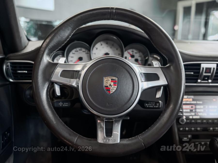 Серый Порше 911 2011 в Таллин, объемом двигателя 3.80 л и пробегом 115 тыс. км за 69900 €, фото 10 на AUTOMOTO.COM.LV