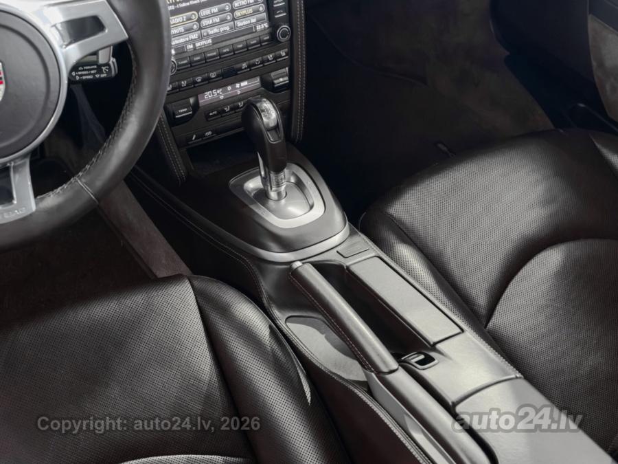 Серый Порше 911 2011 в Таллин, объемом двигателя 3.80 л и пробегом 115 тыс. км за 69900 €, фото 11 на AUTOMOTO.COM.LV