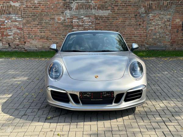 Grey Porsche 911 2012 in Kaunas, with an engine capacity of 3.80 L and mileage of 24 thousand km for 65900 €, photo 6 on AUTOMOTO.COM.LV