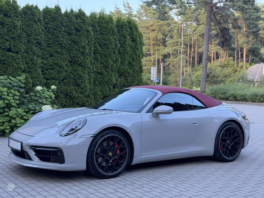 Pelēks Porsche 911 2021 Viļņa, ar dzinēja tilpumu 3.00 L un nobraukumu 28 tūkst. km par 112000 €, foto 4 vietnē AUTOMOTO.COM.LV