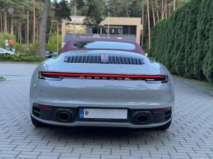 Pelēks Porsche 911 2021 Viļņa, ar dzinēja tilpumu 3.00 L un nobraukumu 28 tūkst. km par 112000 €, foto 10 vietnē AUTOMOTO.COM.LV