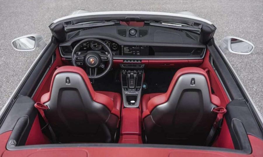 Pelēks Porsche 911 2021 Viļņa, ar dzinēja tilpumu 3.00 L un nobraukumu 28 tūkst. km par 112000 €, foto 14 vietnē AUTOMOTO.COM.LV