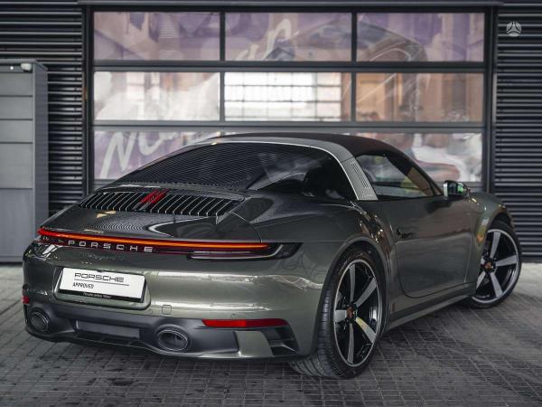 Pelēks Porsche 911 2023 Viļņa, ar dzinēja tilpumu 2.98 L un nobraukumu 14 tūkst. km par 169911 €, foto 5 vietnē AUTOMOTO.COM.LV