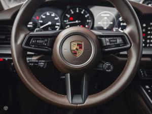 Серый Порше 911 2023 в Вильнюс, объемом двигателя 2.98 л и пробегом 14 тыс. км за 169911 €, фото 27 на AUTOMOTO.COM.LV