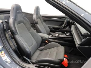Grey Porsche 911 2025 in Tallinn, with an engine capacity of 3.60 L and mileage of 30 thousand km for 189900 €, photo 12 on AUTOMOTO.COM.LV