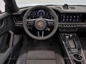 Grey Porsche 911 2025 in Tallinn, with an engine capacity of 3.60 L and mileage of 30 thousand km for 189900 €, photo 16 on AUTOMOTO.COM.LV