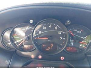 Pelēks Porsche 911 2001 Klaipėda, ar dzinēja tilpumu 3.39 L un nobraukumu 201 tūkst. km par 11000 €, foto 8 vietnē AUTOMOTO.COM.LV