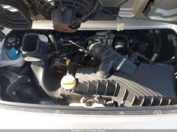 Pelēks Porsche 911 2001 Klaipėda, ar dzinēja tilpumu 3.39 L un nobraukumu 201 tūkst. km par 11000 €, foto 10 vietnē AUTOMOTO.COM.LV