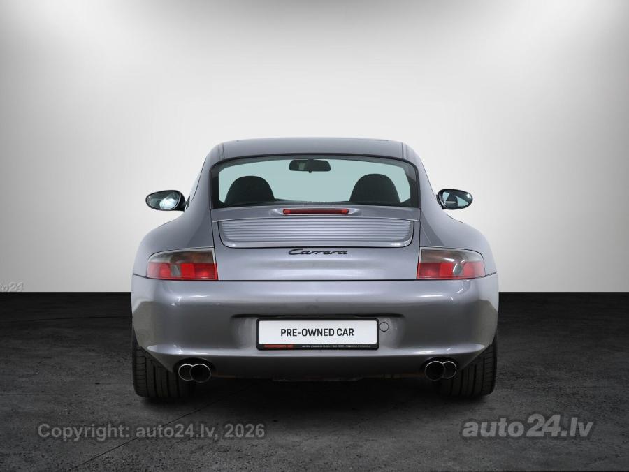 Pelēks Porsche 911 2003 Tallina, ar dzinēja tilpumu 3.60 L un nobraukumu 121 tūkst. km par 39000 €, foto 6 vietnē AUTOMOTO.COM.LV