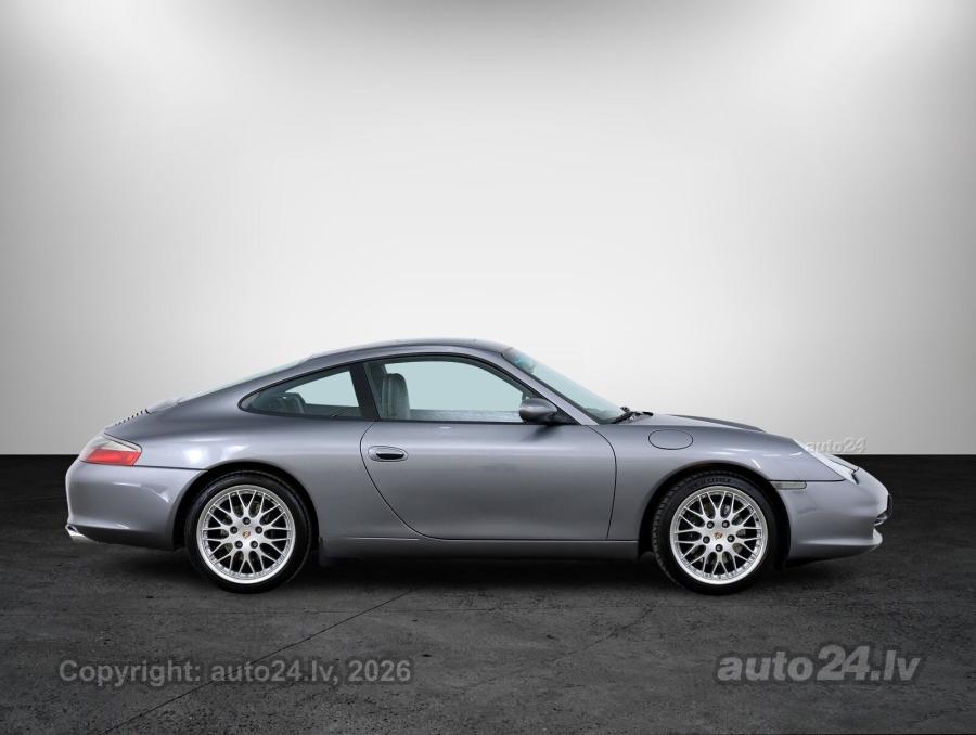 Pelēks Porsche 911 2003 Tallina, ar dzinēja tilpumu 3.60 L un nobraukumu 121 tūkst. km par 39000 €, foto 8 vietnē AUTOMOTO.COM.LV