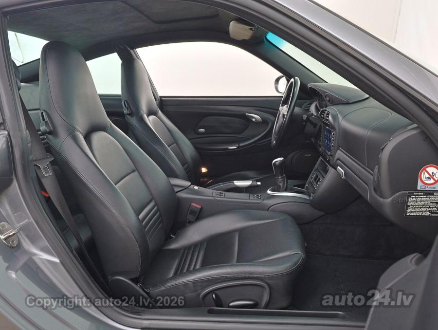 Pelēks Porsche 911 2003 Tallina, ar dzinēja tilpumu 3.60 L un nobraukumu 121 tūkst. km par 39000 €, foto 12 vietnē AUTOMOTO.COM.LV