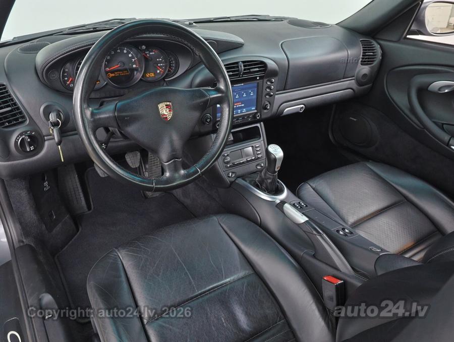 Pelēks Porsche 911 2003 Tallina, ar dzinēja tilpumu 3.60 L un nobraukumu 121 tūkst. km par 39000 €, foto 15 vietnē AUTOMOTO.COM.LV