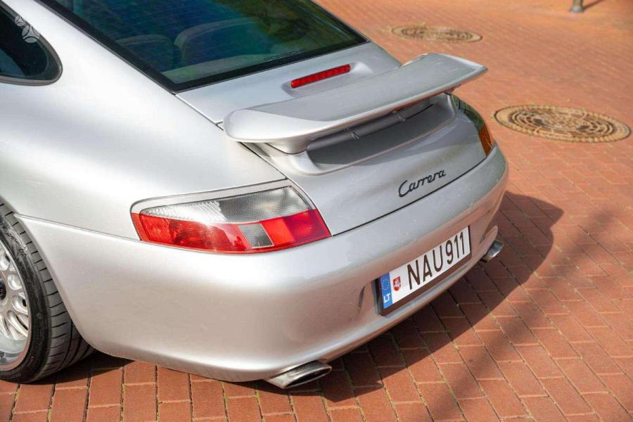 Pelēks Porsche 911 2003 Viļņa, ar dzinēja tilpumu 3.60 L un nobraukumu 45 tūkst. km par 32999 €, foto 12 vietnē AUTOMOTO.COM.LV