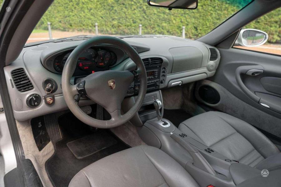 Pelēks Porsche 911 2003 Viļņa, ar dzinēja tilpumu 3.60 L un nobraukumu 45 tūkst. km par 32999 €, foto 16 vietnē AUTOMOTO.COM.LV