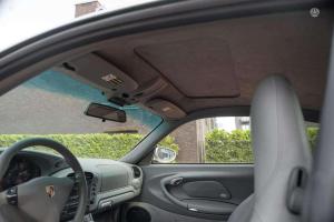 Pelēks Porsche 911 2003 Viļņa, ar dzinēja tilpumu 3.60 L un nobraukumu 45 tūkst. km par 32999 €, foto 21 vietnē AUTOMOTO.COM.LV