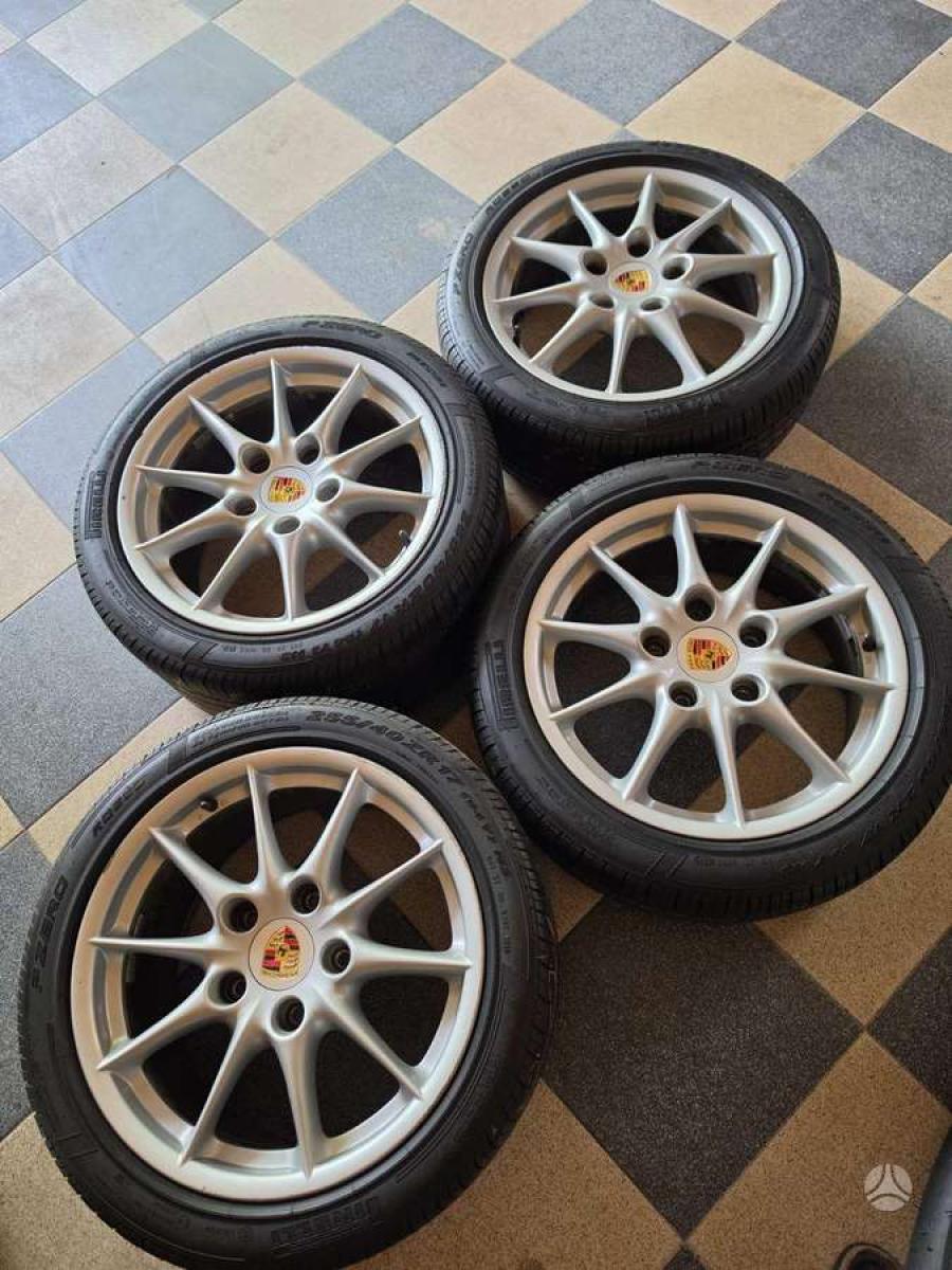 Pelēks Porsche 911 2003 Viļņa, ar dzinēja tilpumu 3.60 L un nobraukumu 45 tūkst. km par 32999 €, foto 28 vietnē AUTOMOTO.COM.LV