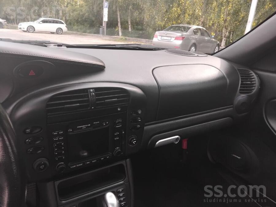 Серый Порше 911 2003 в Рига, объемом двигателя 3.60 л и пробегом 95 тыс. км за 45000 €, фото 12 на AUTOMOTO.COM.LV