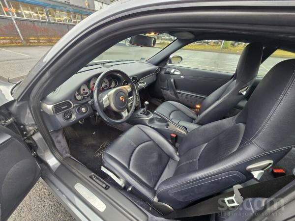 Grey Porsche 911 2005 in Riga, with an engine capacity of 3.80 L and mileage of 153 thousand km for 44900 €, photo 9 on AUTOMOTO.COM.LV