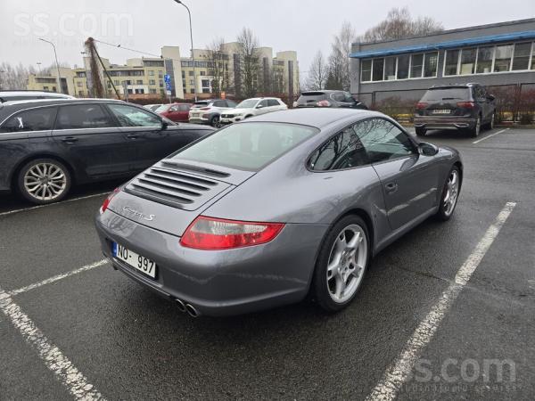 Grey Porsche 911 2005 in Riga, with an engine capacity of 3.80 L and mileage of 153 thousand km for 44900 €, photo 5 on AUTOMOTO.COM.LV