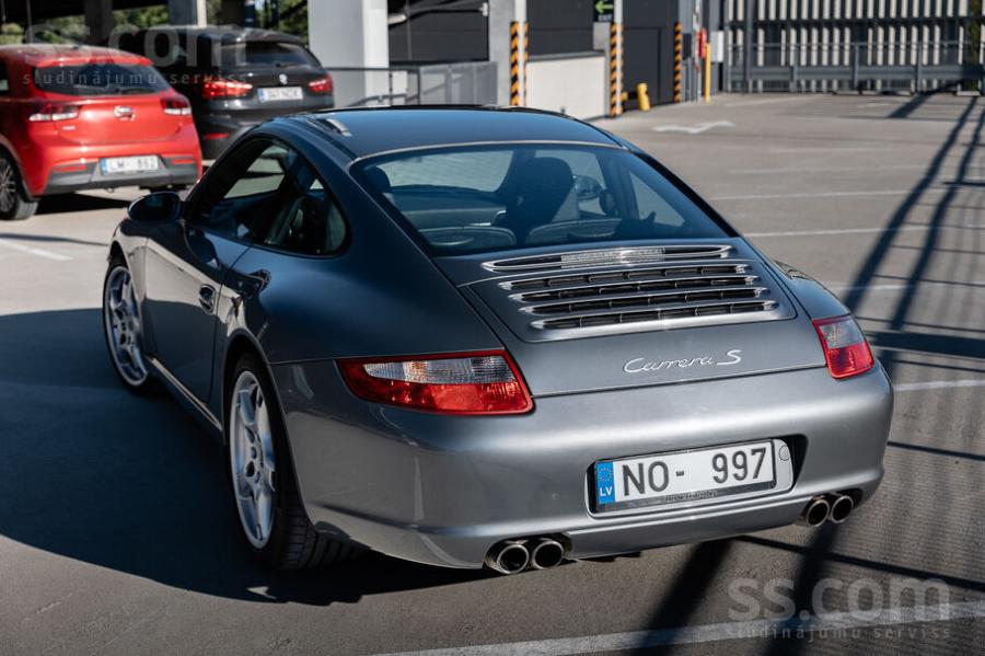 Pelēks Porsche 911 2005 Rīga, ar dzinēja tilpumu 3.80 L un nobraukumu 154 tūkst. km par 44997 €, foto 5 vietnē AUTOMOTO.COM.LV