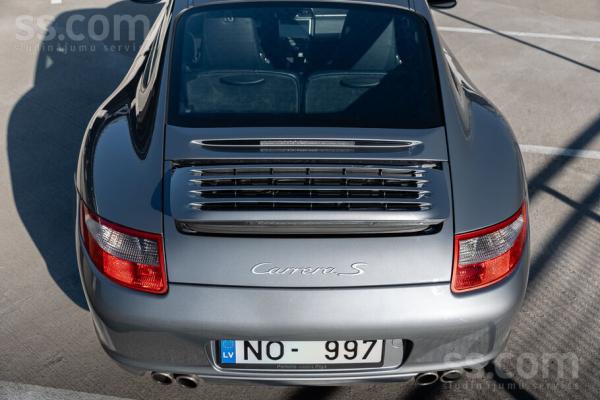 Grey Porsche 911 2005 in Riga, with an engine capacity of 3.80 L and mileage of 154 thousand km for 44997 €, photo 7 on AUTOMOTO.COM.LV