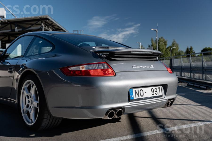 Pelēks Porsche 911 2005 Rīga, ar dzinēja tilpumu 3.80 L un nobraukumu 154 tūkst. km par 44997 €, foto 9 vietnē AUTOMOTO.COM.LV
