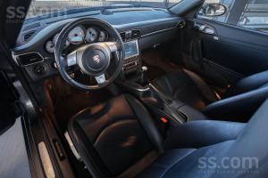 Pelēks Porsche 911 2005 Rīga, ar dzinēja tilpumu 3.80 L un nobraukumu 154 tūkst. km par 44997 €, foto 16 vietnē AUTOMOTO.COM.LV