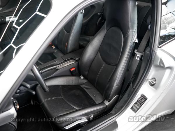 Grey Porsche 911 2006 in Tallinn, with an engine capacity of 3.80 L and mileage of 93 thousand km for 52900 €, photo 7 on AUTOMOTO.COM.LV
