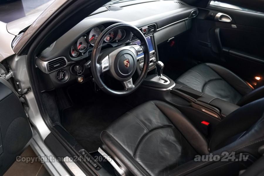Grey Porsche 911 2006 in Tallinn, with an engine capacity of 3.80 L and mileage of 93 thousand km for 52900 €, photo 13 on AUTOMOTO.COM.LV