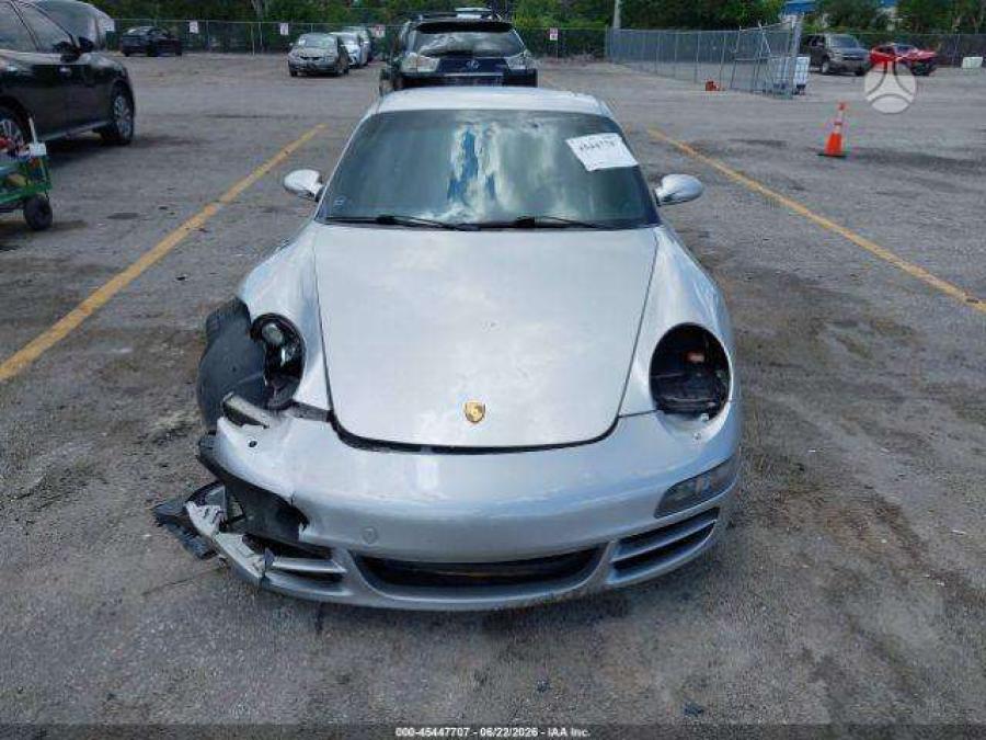 Grey Porsche 911 2007 in Klaipeda, with an engine capacity of 3.80 L and mileage of 120 thousand km for 32000 €, photo 13 on AUTOMOTO.COM.LV