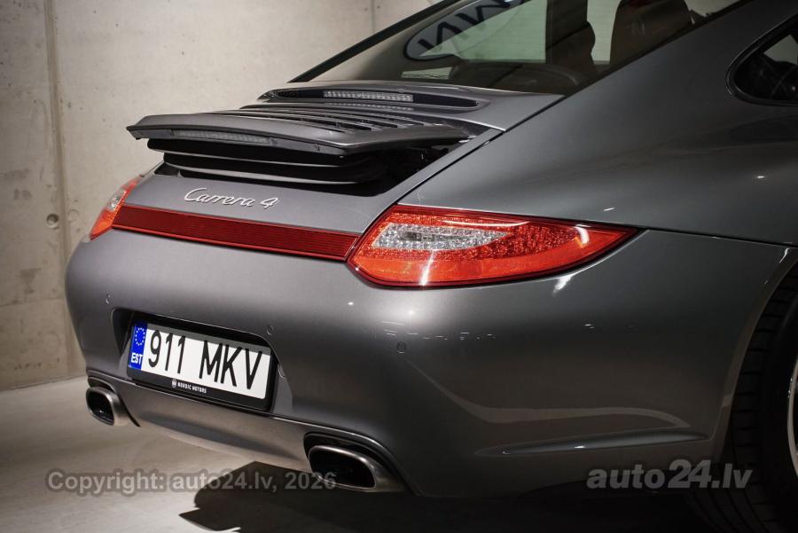 Grey Porsche 911 2009 in Tallinn, with an engine capacity of 3.60 L and mileage of 133 thousand km for 64990 €, photo 23 on AUTOMOTO.COM.LV