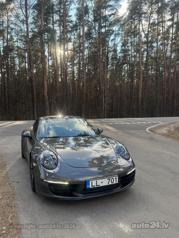 Серый Порше 911 2014 в Таллин, объемом двигателя 3.80 л и пробегом 102 тыс. км за 69000 €, фото 3 на AUTOMOTO.COM.LV