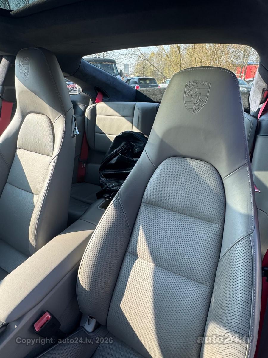 Pelēks Porsche 911 2014 Tallina, ar dzinēja tilpumu 3.80 L un nobraukumu 102 tūkst. km par 69000 €, foto 13 vietnē AUTOMOTO.COM.LV