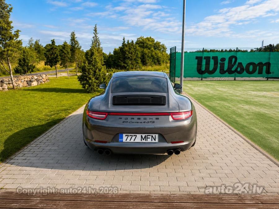 Grey Porsche 911 2015 in Tallinn, with an engine capacity of 3.80 L and mileage of 130 thousand km for 90000 €, photo 8 on AUTOMOTO.COM.LV