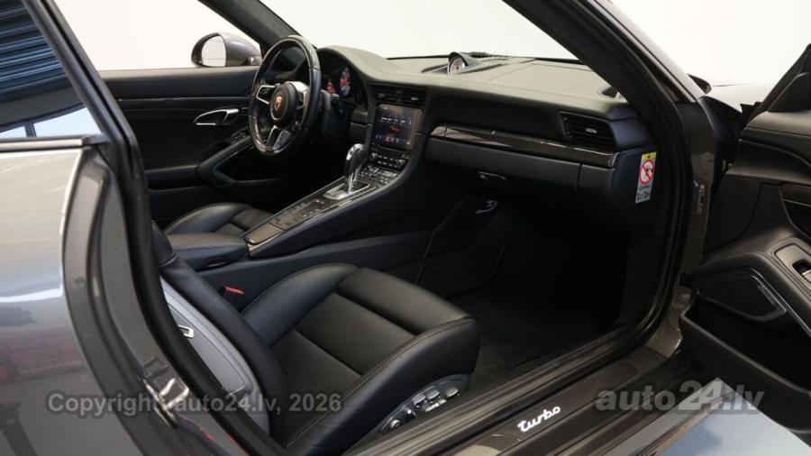 Pelēks Porsche 911 2016 Tallina, ar dzinēja tilpumu 3.80 L un nobraukumu 65 tūkst. km par 129900 €, foto 9 vietnē AUTOMOTO.COM.LV