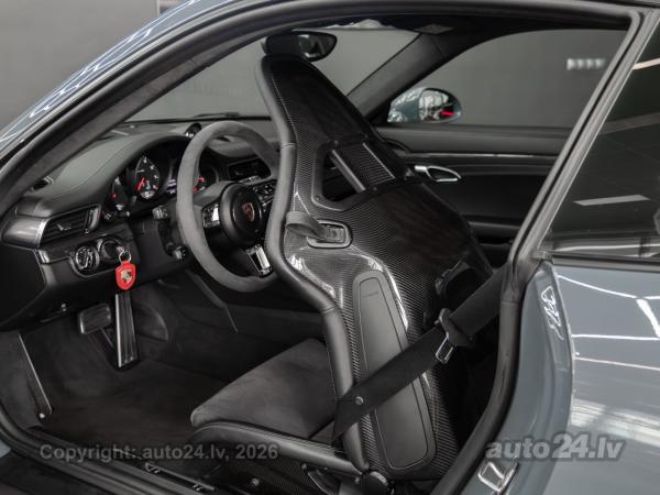 Pelēks Porsche 911 2016 Tallina, ar dzinēja tilpumu 3.00 L un nobraukumu 67 tūkst. km par 86900 €, foto 8 vietnē AUTOMOTO.COM.LV