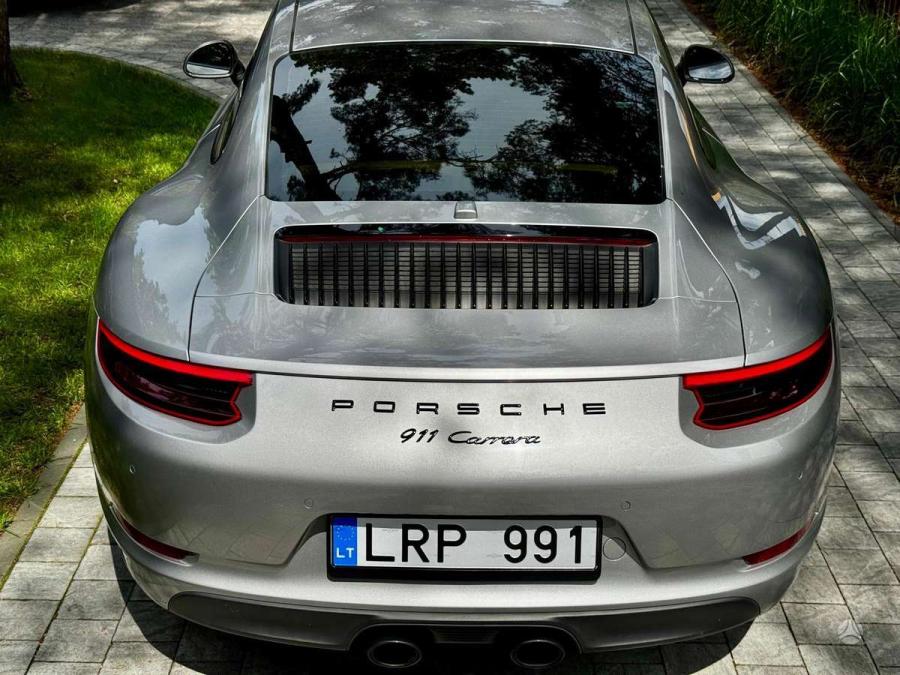 Grey Porsche 911 2017 in Palanga, with an engine capacity of 2.98 L and mileage of 103 thousand km for 66900 €, photo 10 on AUTOMOTO.COM.LV