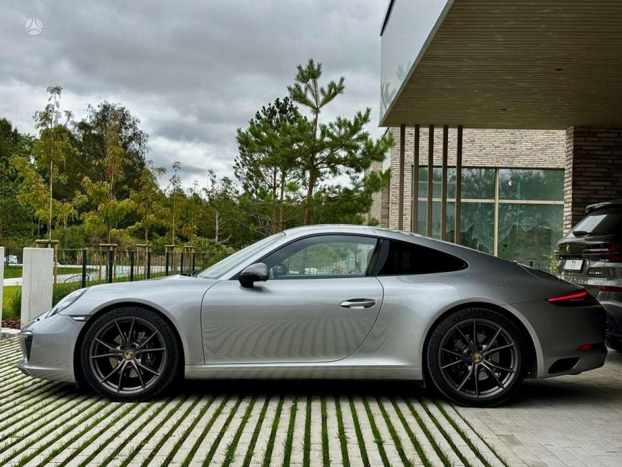 Pelēks Porsche 911 2017 Šauļi, ar dzinēja tilpumu 2.98 L un nobraukumu 103 tūkst. km par 66900 €, foto 5 vietnē AUTOMOTO.COM.LV