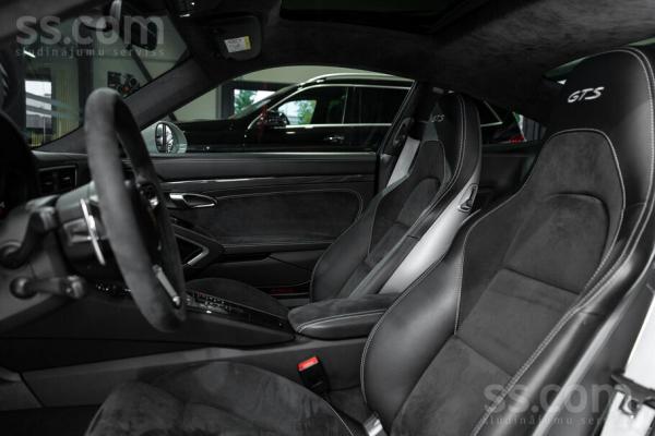 Pelēks Porsche 911 2018 Rīga, ar dzinēja tilpumu 3.00 L un nobraukumu 93 tūkst. km par 108000 €, foto 11 vietnē AUTOMOTO.COM.LV