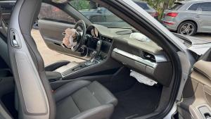 Grey Porsche 911 2019 in Ukmerge, with an engine capacity of 3.00 L and mileage of 28 thousand km for 57990 €, photo 17 on AUTOMOTO.COM.LV