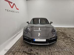 Grey Porsche 911 2020 in Tartu, with an engine capacity of 3.75 L and mileage of 23 thousand km for 194999 €, photo 3 on AUTOMOTO.COM.LV