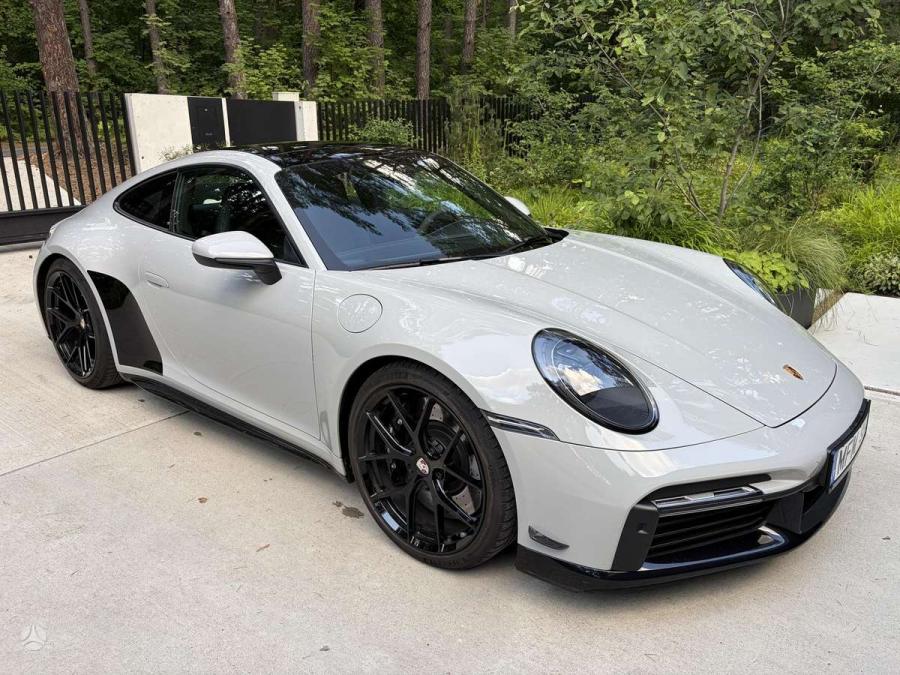 Grey Porsche 911 2020 in Vilnius, with an engine capacity of 2.98 L and mileage of 34 thousand km for 99992 €, photo 5 on AUTOMOTO.COM.LV