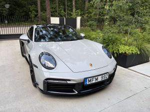 Grey Porsche 911 2020 in Vilnius, with an engine capacity of 2.98 L and mileage of 34 thousand km for 99992 €, photo 6 on AUTOMOTO.COM.LV