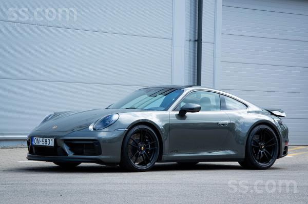 Grey Porsche 911 2022 in Riga, with an engine capacity of 3.00 L and mileage of 9 thousand km for 149000 €, photo 4 on AUTOMOTO.COM.LV