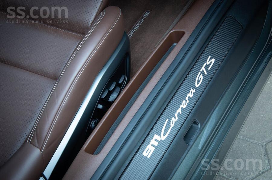 Pelēks Porsche 911 2022 Rīga, ar dzinēja tilpumu 3.00 L un nobraukumu 9 tūkst. km par 149000 €, foto 11 vietnē AUTOMOTO.COM.LV