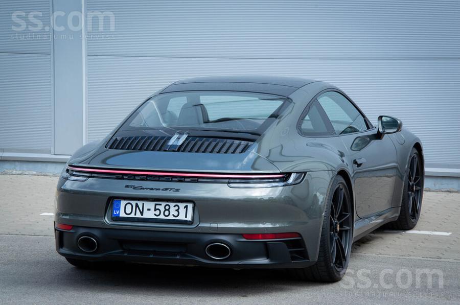 Pelēks Porsche 911 2022 Rīga, ar dzinēja tilpumu 3.00 L un nobraukumu 9 tūkst. km par 149000 €, foto 14 vietnē AUTOMOTO.COM.LV
