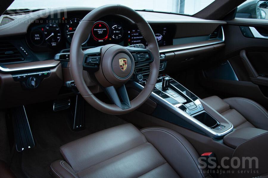 Pelēks Porsche 911 2022 Rīga, ar dzinēja tilpumu 3.00 L un nobraukumu 9 tūkst. km par 149000 €, foto 18 vietnē AUTOMOTO.COM.LV